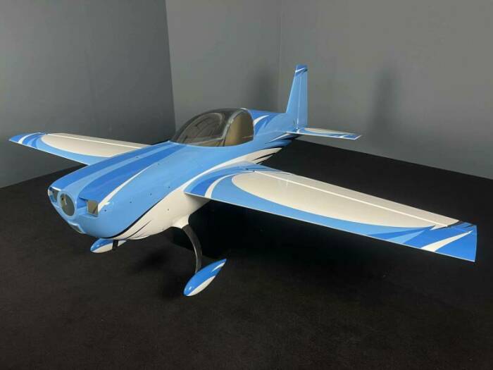 Extra 330LX 2.6m (Custom Scheme)