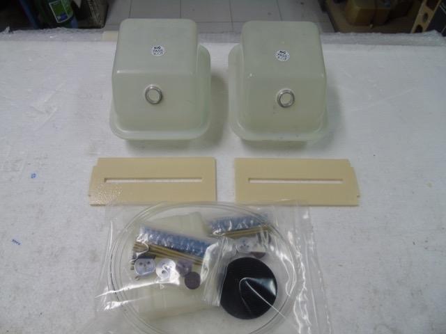 B-2 dual light weight fuel tank set