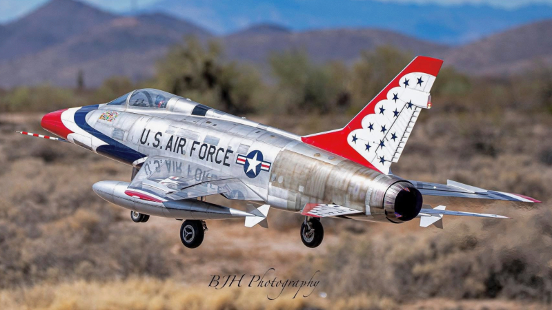 F-100 D Super Sabre